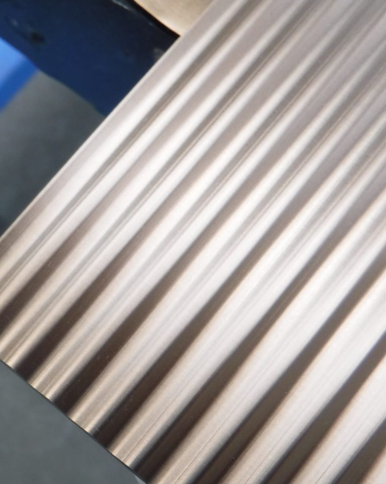Fluting Stainless Steel Panels | KIKUKAWA KOGYO